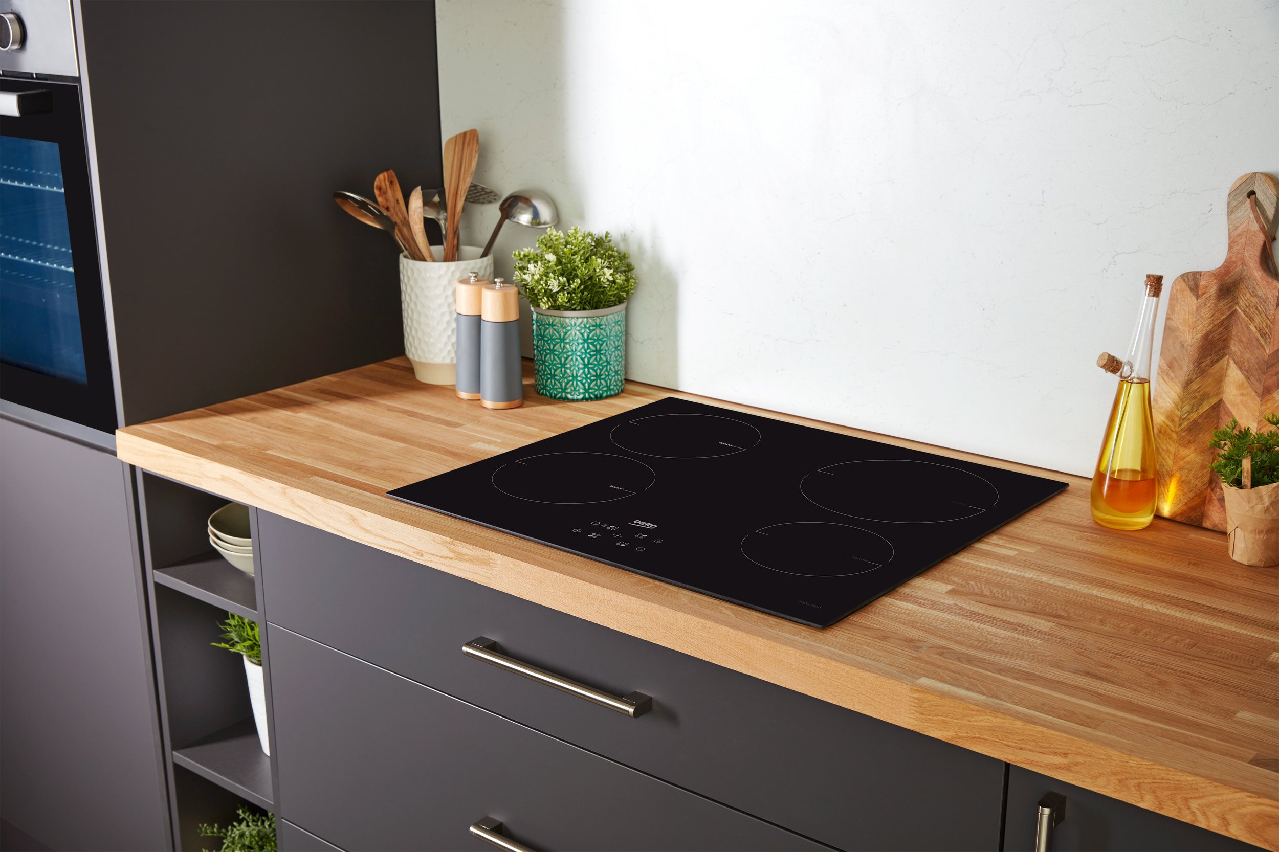 60cm Induction Hob with Touch Controls HII64400MT | Beko UK