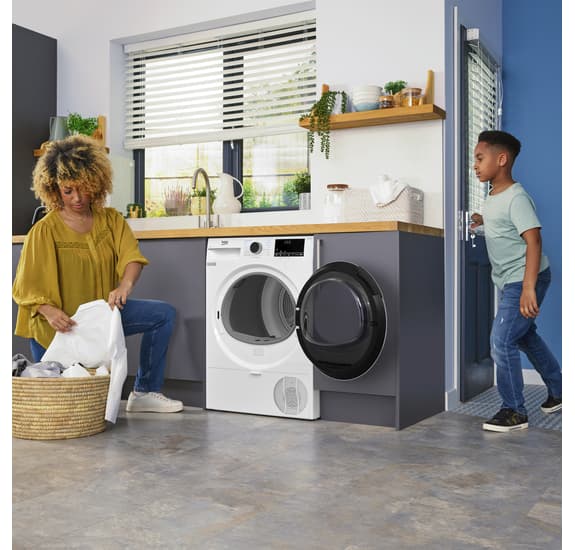 9kg Heat Pump Tumble Dryer with IronFinish™ Technology B5T49231I | Beko UK