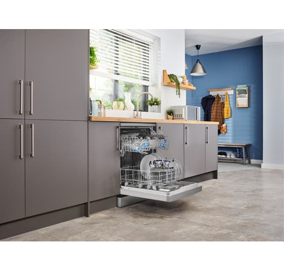 Freestanding Full Size Dishwasher with Quick Programmes BDFN15430 | Beko UK